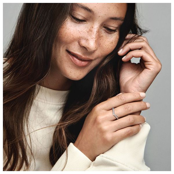 Elryan: Pandora Pointed Shape Women Ring - Silver