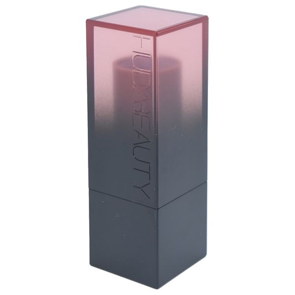 Elryan: Huda Beauty Power Bullet Cream Glow Lipstick, Sweet Nude Habibi